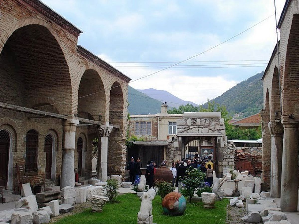 Arkeoloji Müzesi (Taş Medrese) | Nomatto