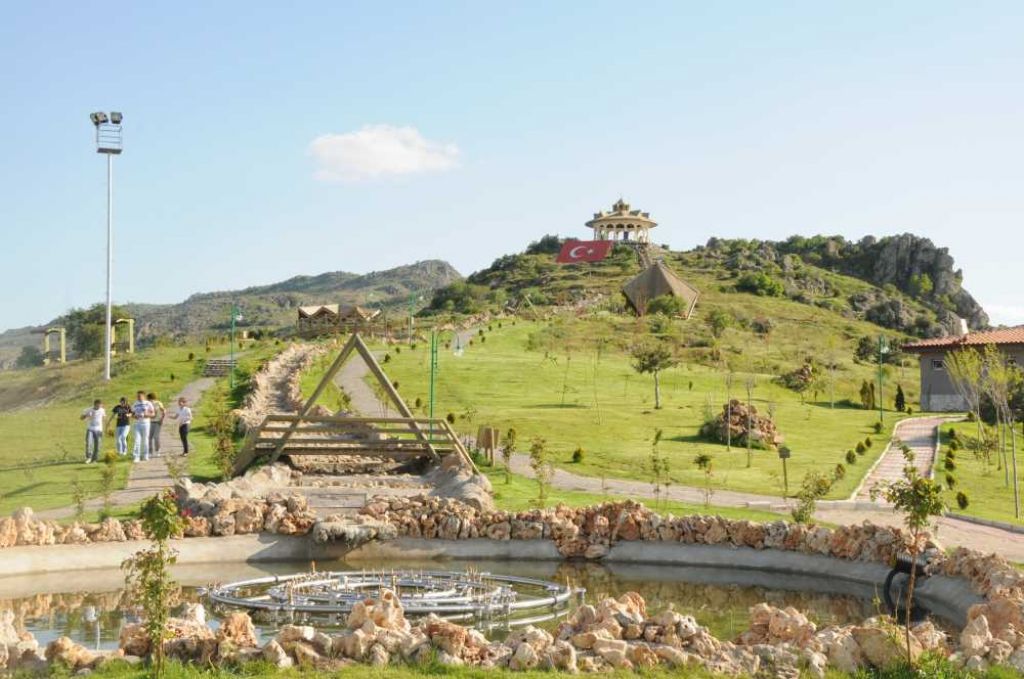 Afyonkarahisar Kent Ormanı (Zafer Kent Ormanı) | Nomatto